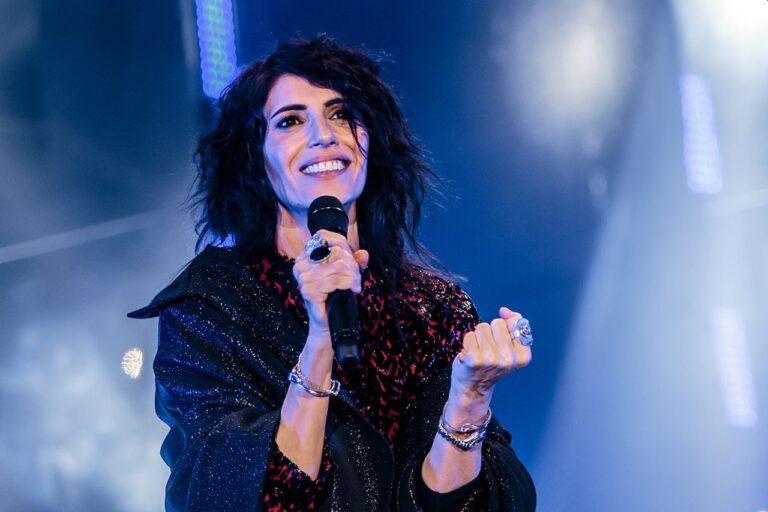 Diamanti, il significato e il testo della canzone di Giorgia per il ...