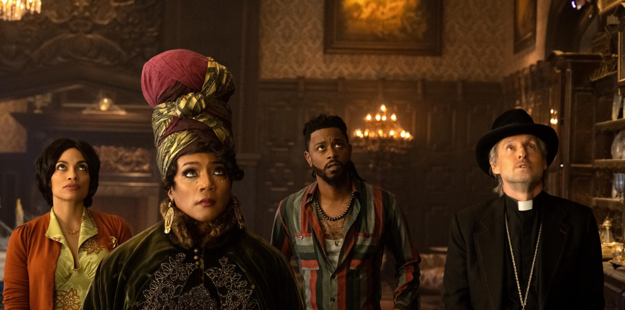 La Casa dei Fantasmi, recensione della commedia horror Disney ...