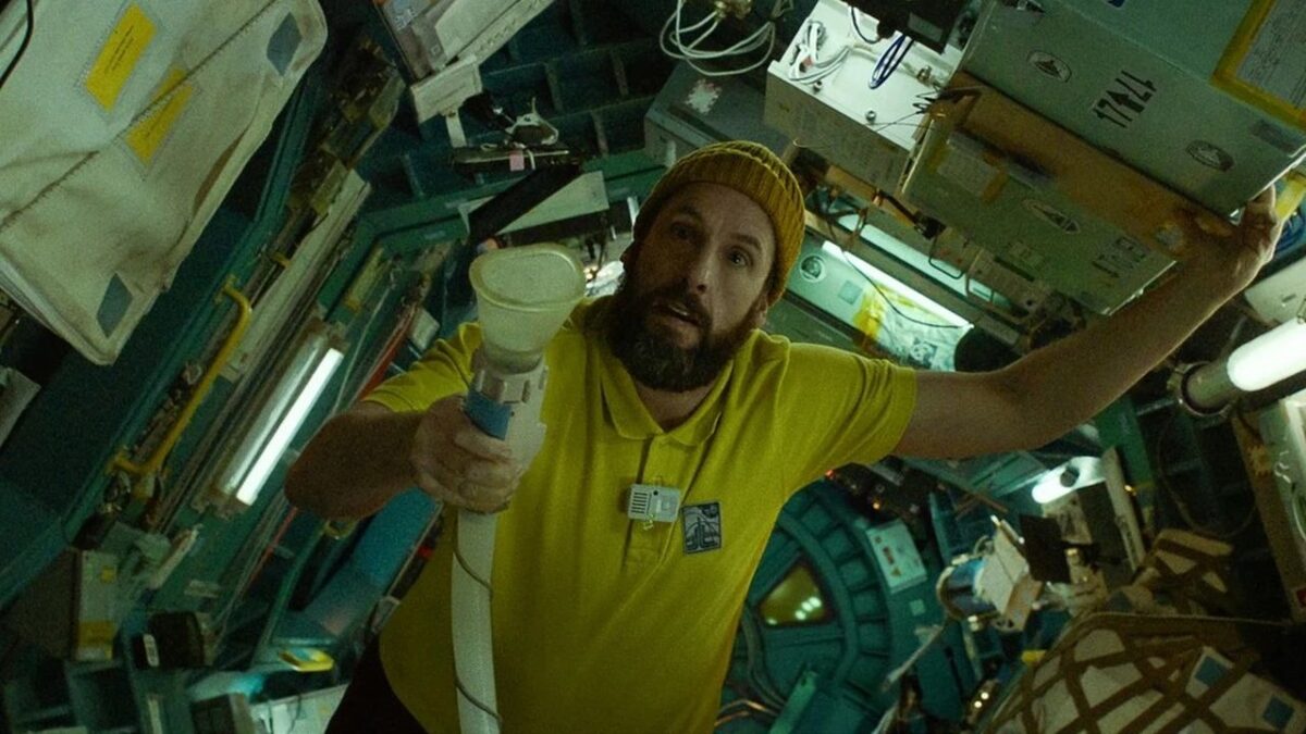 Adam Sandler, che fatica sul set di Spaceman: "Ero appeso a dei fili e ...