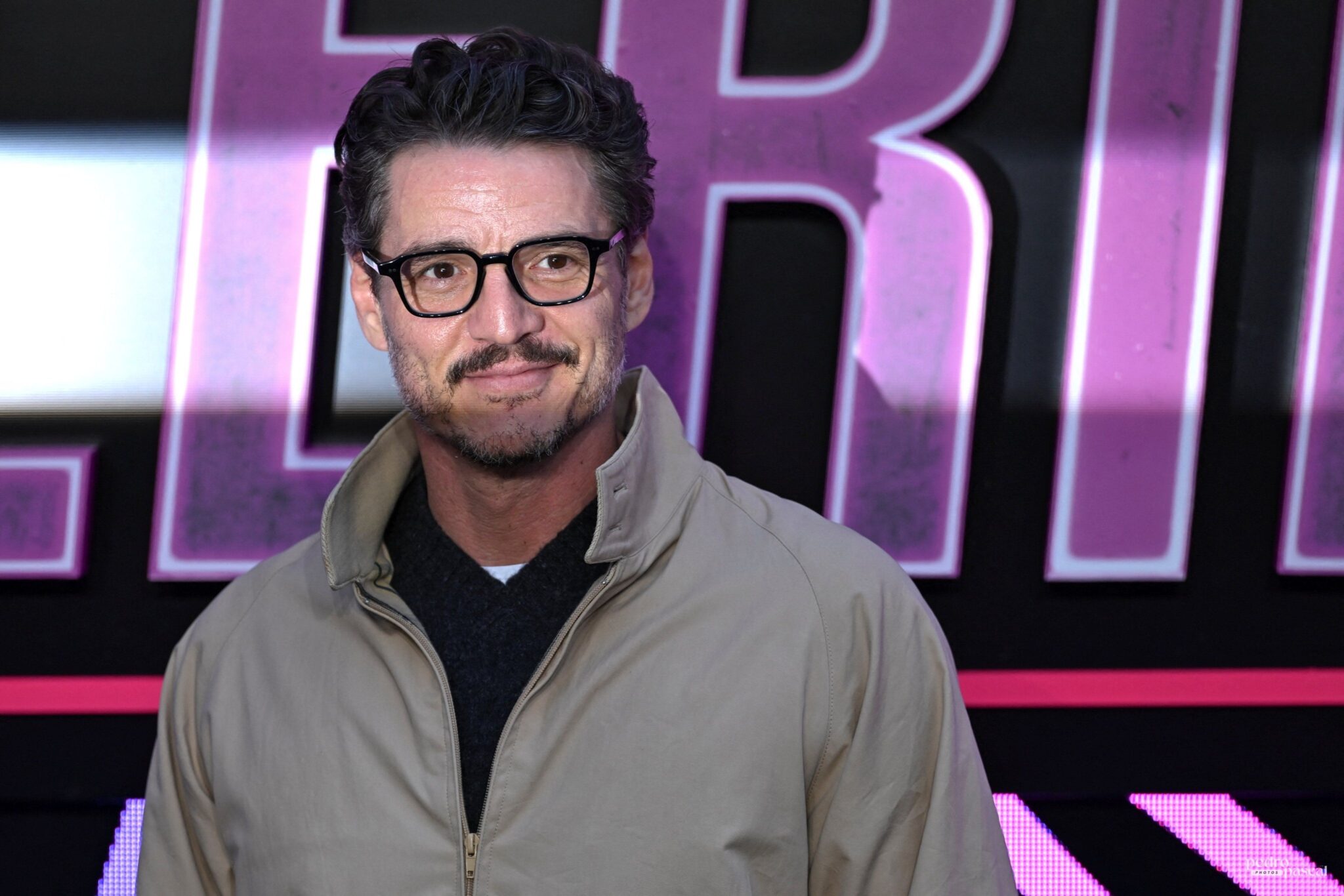 Pedro Pascal, la sua frase in un video è virale: "Sono una borghese ...